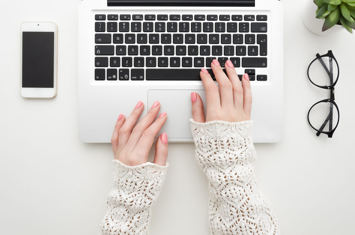 How to Start a Side Hustle Website [Free 6-Part Video Course]